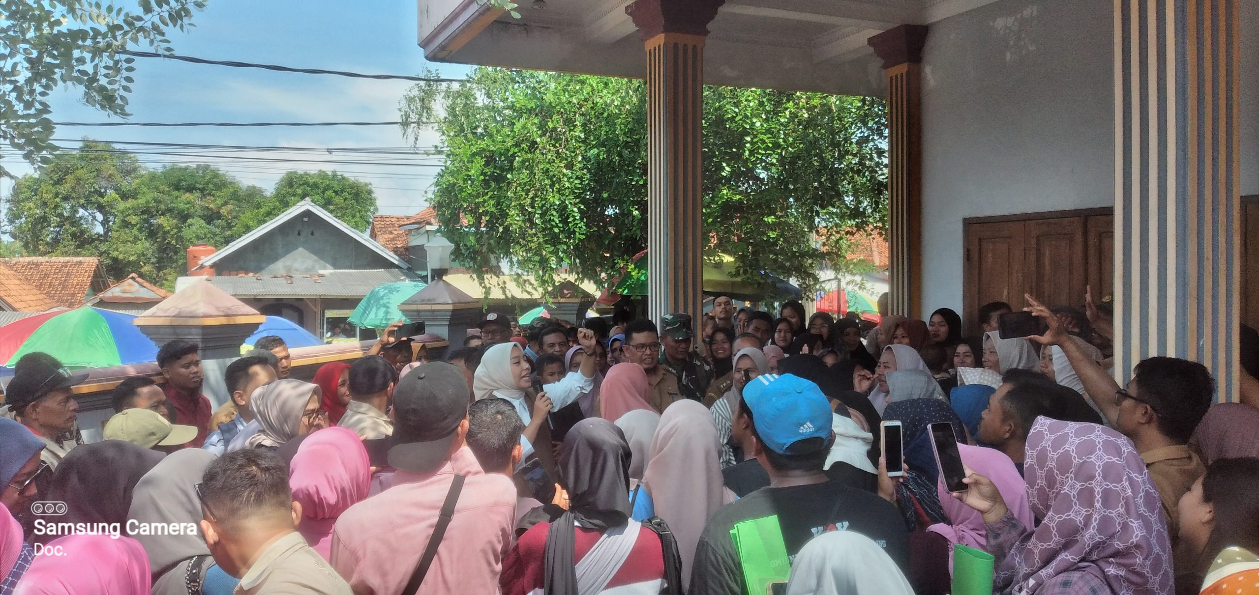 Bupati dan Wakil Bupati Garut Luncurkan Program Roadshow Keliling Kecamatan: Inovasi Pelayanan ...